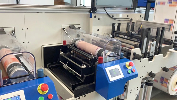 TOPS modernisiert Maschinenpark mit Focus eFlex | Etiketten-Labels