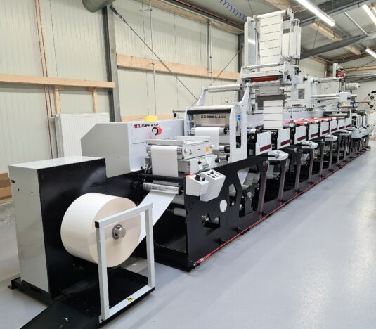 Elbe Label installiert mit Evolution E5 ihre vierte Mark-Andy-Maschine ...